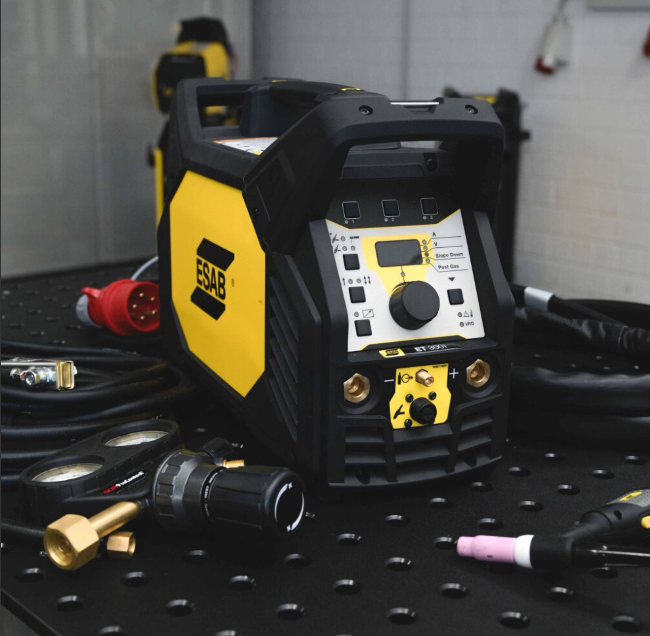 Schweißgerät ESAB Renegade ET 300i - WIG Schweißgerät – Grohmüller GmbH